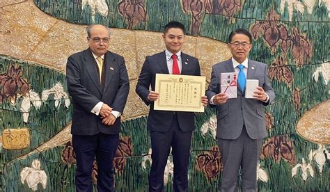 Gobernador De Aichi Recibe Donaci N De Aizawa Corporation Y Destaca La Convivencia Multicultural