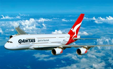 Агаарын тээврийн Qantas компани 5000 ажилтнаа хална