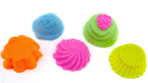 Видео для малышей Лепим кексы из песка и учим цвета Youtube