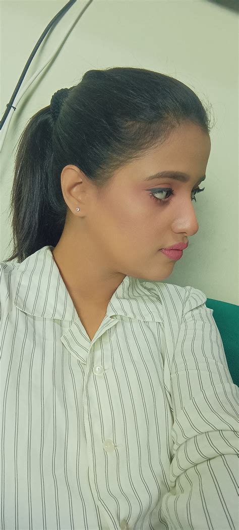 Rj আমার সামর্থ্য নেই মানুষ কে জব দেয়ার কিন্তু মানুষের জীবনের গল্প নিয়ে কাজ করার সুবিধার্থে