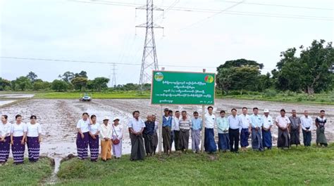 မြစ်သားမြို့နယ်တွင် ၁၀တန်းသွား မျိုးစေ့ချကိရိယာဖြင့် မိုးစပါးစိုက်ပ