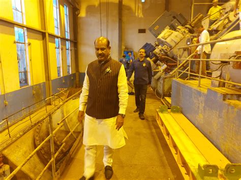 Lvv Minister Ontvangt Indiase Parlementaire Delegatie Bij Pompgemaal