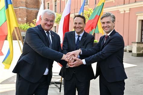 «Люблінський трикутник наповнити конкретними проєктами Урядовий Курєр газета центральних