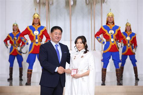 Цэнд Очирын Цогтбаатарт Гавьяат тамирчин цол хүртээлээ