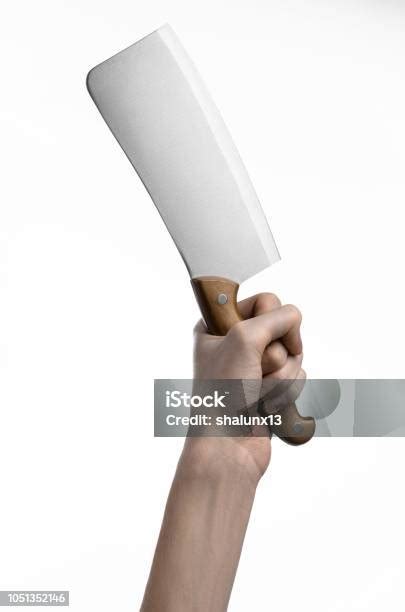 손을 잡고 고기 칼 요리사 칼 큰 칼 부엌 칼 부엌 테마 흰색 배경 고립 들고 정육점 칼 칼 강철에 대한 스톡 사진 및 기타 이미지 Istock
