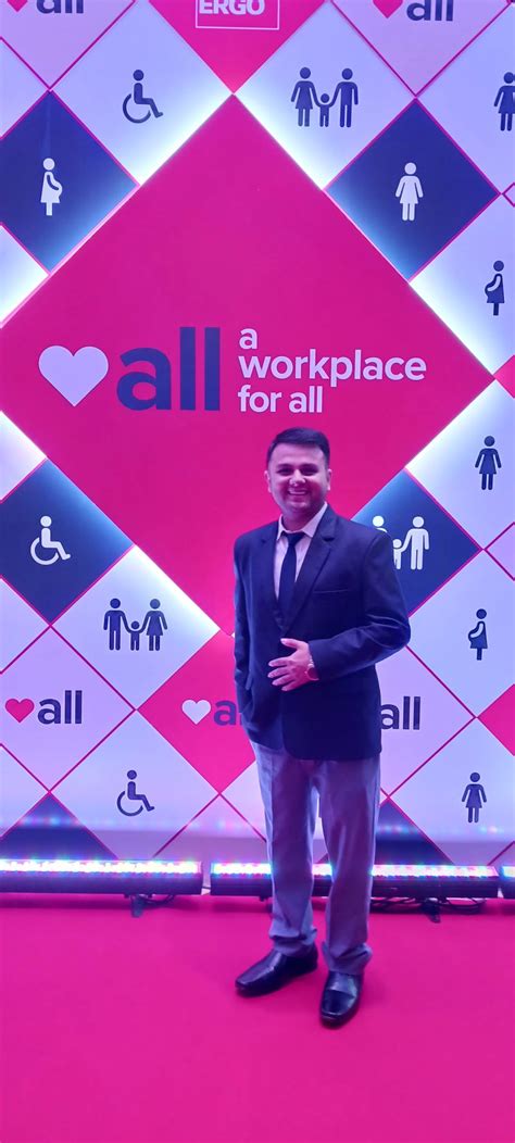 aditya vyas on linkedin internship bestprojectaward insurance hdfcergo rabg nia 14 comments