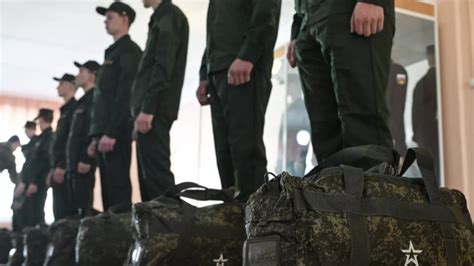 Путин подписал закон об исполнении решения о призыве в армию в течение года — РТ на русском