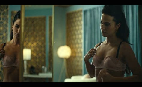Laysla De Oliveira Stephanie Nur Underwear Scene In Special Ops