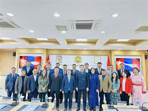 Хан Уул дүүргийн иргэдийн Төлөөлөгчдийн Хурлын “Хүндэтгэлийн хуралдаан” боллоо Isee Mn