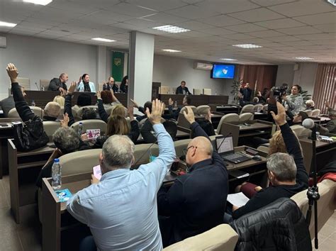 Продават стари автобуси и камиони на Тролейбусен транспорт Враца