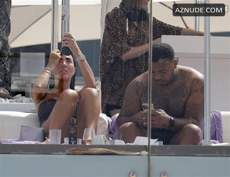 Yazmin Oukhellou Sexy Spotted Showing Off Her Steamy Body And Curves In Barcelona Aznude