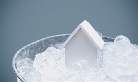 Economic Slowdown Chills Us Housing Market Mortgage Professional