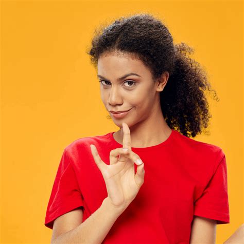 10 Signs You Are Dealing With A Sneaky Person