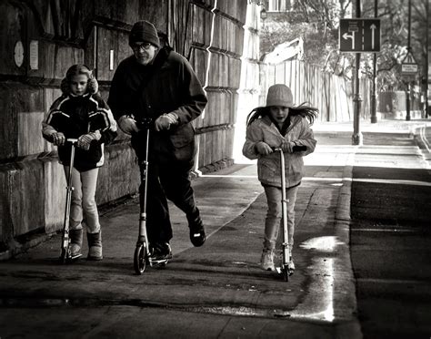 배경 화면 런던 사람들 화이트 검은 단색화 거리 도시의 도로 사진술 영국 가족 하부 구조 아이들 어둠 비앙코에 네 니콘 600 검정색과 흰색