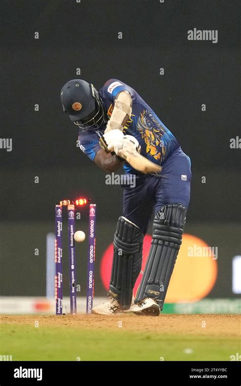 Sri Lanka S Angelo Mathews Is Bowled Out By India S Mohammed Shami