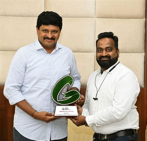 రిబ్బన్ ఛాంపియన్ గా ఎంపీ సంతోష్ కుమార్ కు గుర్తింపు