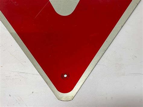 Retried Aluminum Yield Sign 34 Triangle Nice Used Albrecht