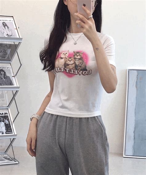 11할인당일출고 러블리 캣 프린팅 크롭 반팔티 키작녀 키큰녀 봄 여름 가을 겨울 사계절 골반 신축성 고퀄 Y2k 에이블리