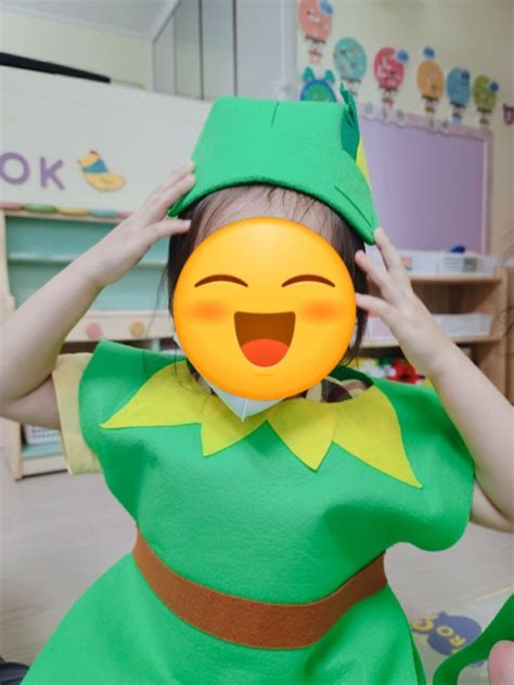 호반아이사랑♡ 만2세발달과정발달수준발달특성 만2세미술물그림을그려요 만2세탐색미술둥실둥실돛단배 만2세음악퍼포먼스피터팬 물그림 붓놀이 만2세색종이세모접기 바다퍼포먼스 여름주제물