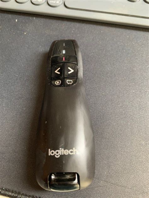 Logitech R400 Laser Presentation Clicker Computers And Tech Parts And Accessories Other