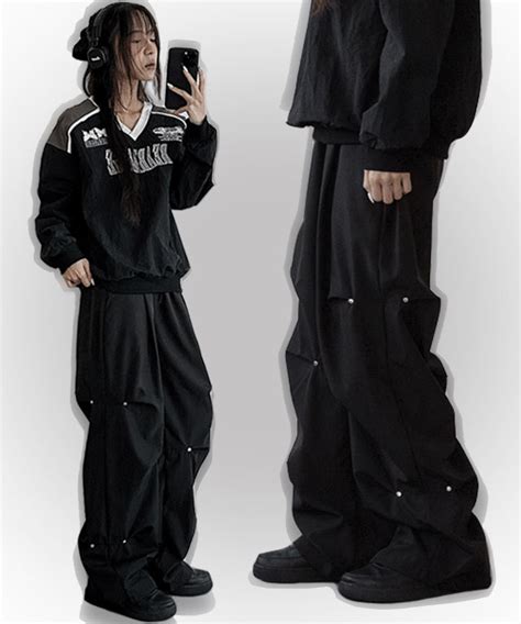 당일배송블록코어핏보장🖤 리벳 스트릿 핀턱 오버핏 나일론 팬츠 에이블리