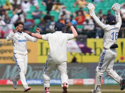 Ind Vs Eng 5th Test ४३ धावांत ७ विकेट्स पडल्याइंग्लंड ऑल आऊट कुलदीप