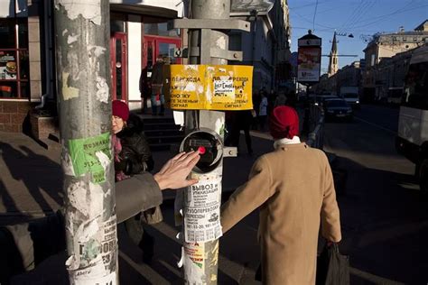 The red button Уличная фотография Фотографии Известные фотографии