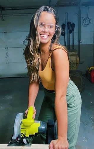 Chloe Mitchell Aimalblayke
