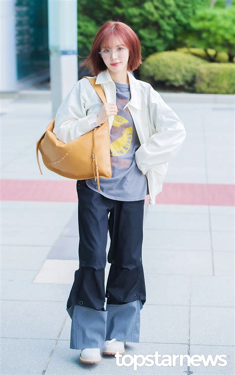 레드벨벳 웬디 ‘귀엽다고 말해 웬디의 영스트리트 출근길 [hd포토] 최규석 기자 톱스타뉴스 엔터 가요 출근길
