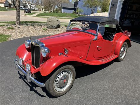 Classic The Design Of The Mgt Cars Like This Td Still Stir