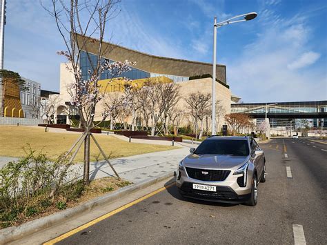 [시승기]주행 퍼포먼스가 매력적인 럭셔리 준중형suv 캐딜락 Xt4 네이트뷰