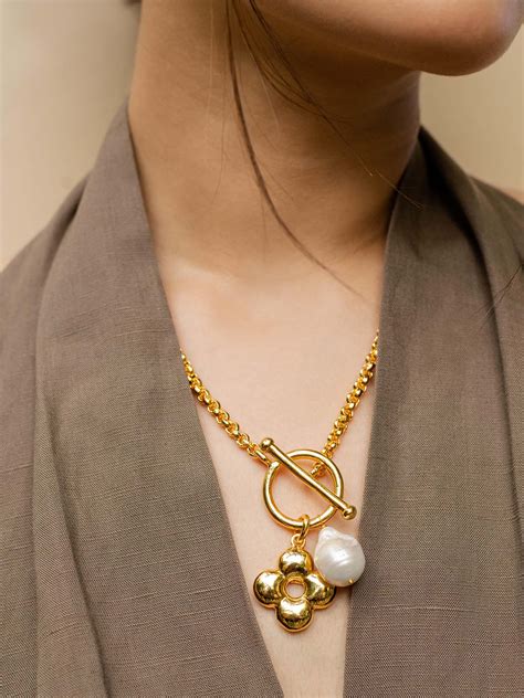 Dahlia Necklace