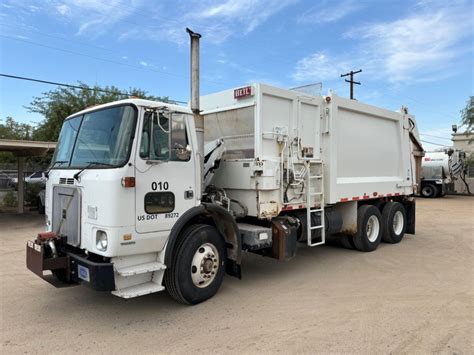 Volvo Wx Yd Heil Python Side Loaders