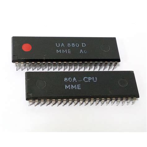 2x 80a Cpu Ua880d Mme Ddr East Germany Clone Zilog Z80 Z80a Inspire Uplift