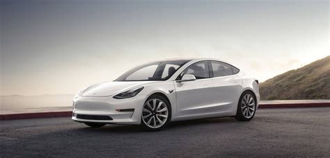 特斯拉 Model 3 新增“召唤”自主停车功能 可与车库门联动新闻新出行