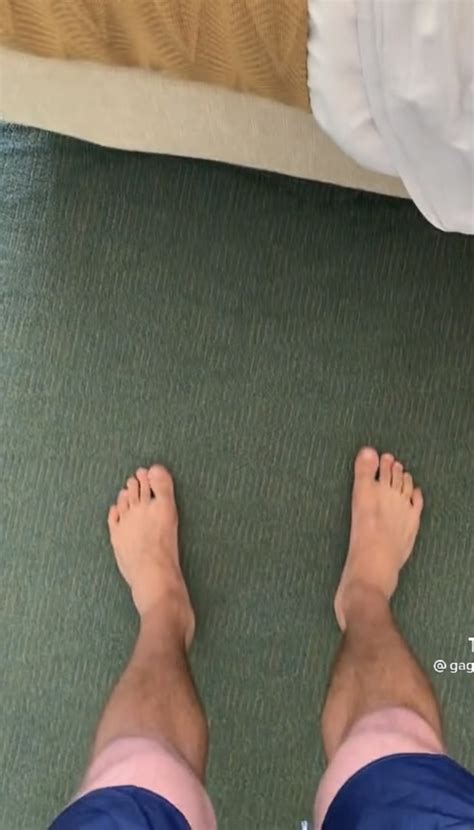 Gage Gomezs Feet