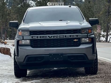2021 Chevrolet Silverado 1500 With 17x9 0 Kmc Km549 And 33125r17 Red