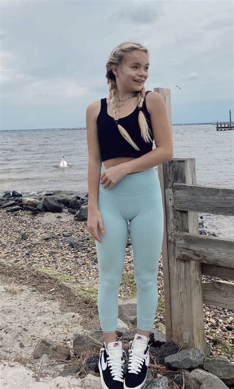 Pin By Norbert Mazurski On Quick Saves Cute Outfits With Leggings