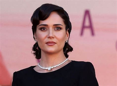 درخشش پریناز ایزدیار بر فرش قرمز جشنواره کن 2025 عکس‌های خاص