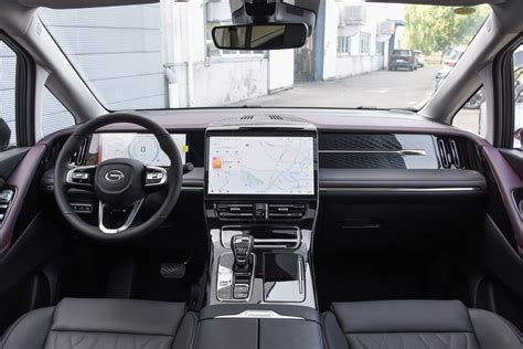 【传祺m8大师系列 20t 超级混动版 7座内饰全景正拍图片 汽车图片大全】 易车