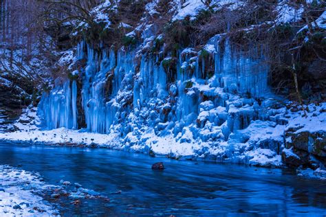 三十槌の氷柱THE GATE日本の旅行観光マガジン観光旅行情報掲載