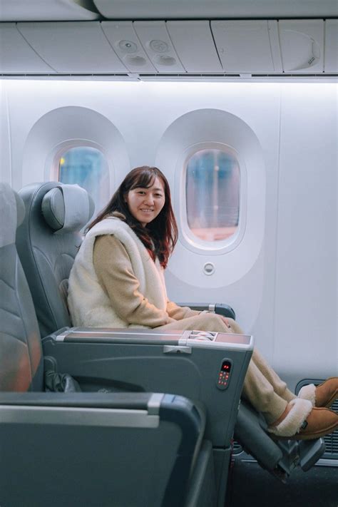 에어프레미아 프리미엄이코노미 42 좌석 기내식 공항 면세점 탑승 호치민 항공권 추천 네이버 블로그