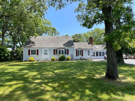 431 Cherry Avenue West Sayville Ny 11796 Trulia