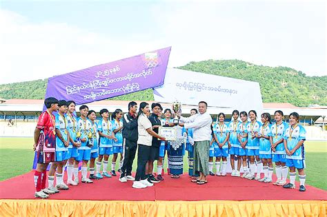 အသက် ၂၅ နှစ်အောက် အမျိုးသမီးဘောလုံးပြိုင်ပွဲ ဗိုလ်လုပွဲနှင့် ဆုပေးပွဲကျင်းပ Myawady Webportal