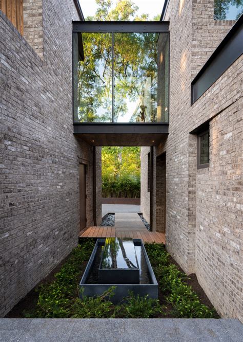 Sanders Architecture Designs Austin House Around Grove Of Oak Trees