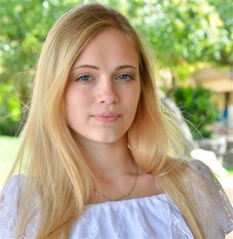 Zoey Monroe Biography Wiki Age Height Career Photos
