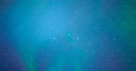 별들로 가득한 새파란 하늘 사진 Unsplash의 밤하늘 이미지