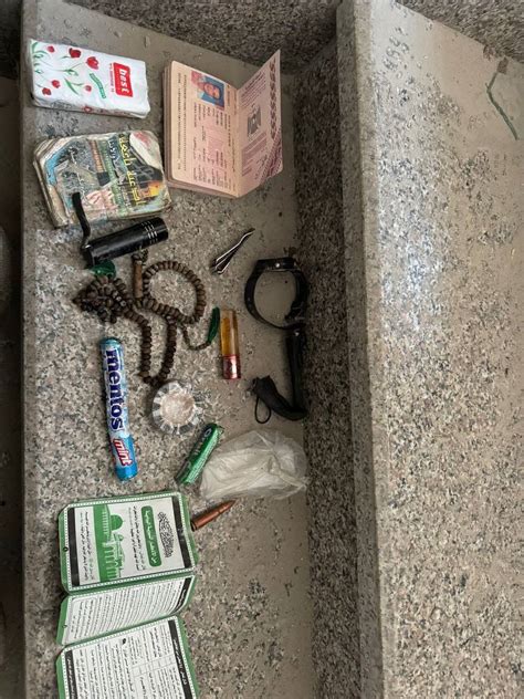 وسایل همراه یحیی سنوار چه چیزهایی بود؟ عکس