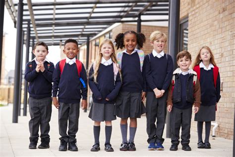 Découvrez La Tenue Et La Liste Des établissements Adoptant Luniforme Scolaire à La Rentrée 2024