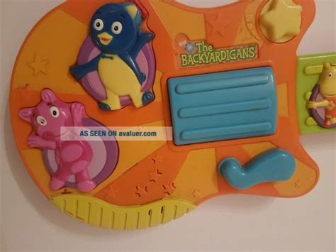 Mattel Backyardigans Sing N Strum Toy Guitar Musical Talking Singing